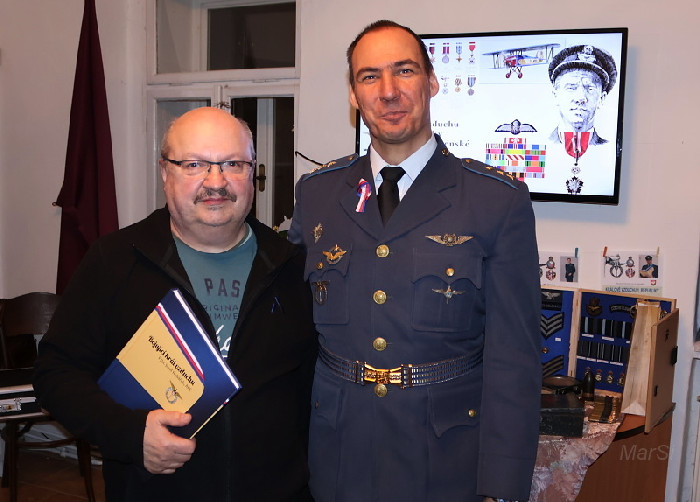 Daniel Švec přijel vyprávět o letecké historii :: PRESS BEZ PRESU ...